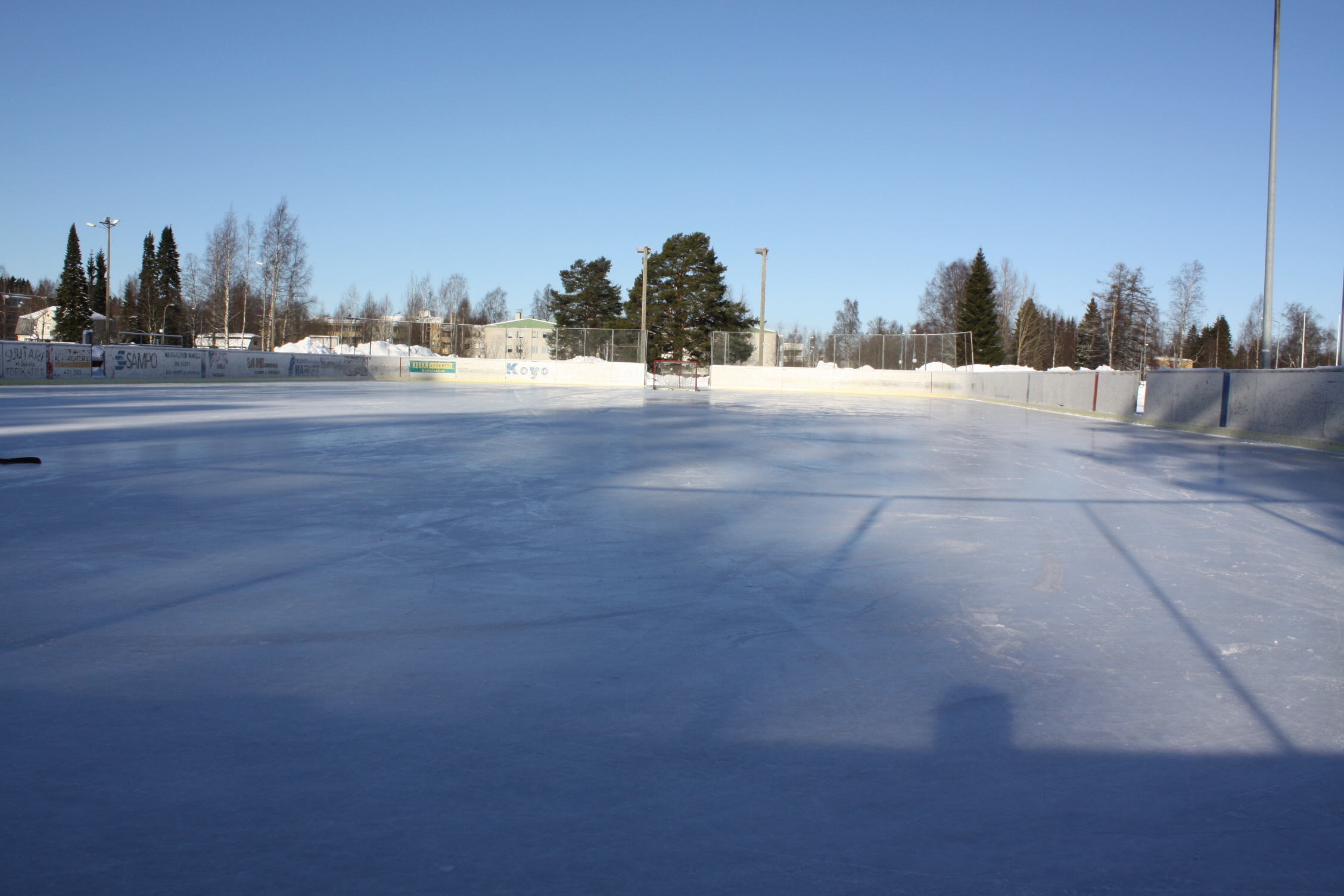Keskuskentän kaukalo ja jääkenttä - Sport Pieksämäki